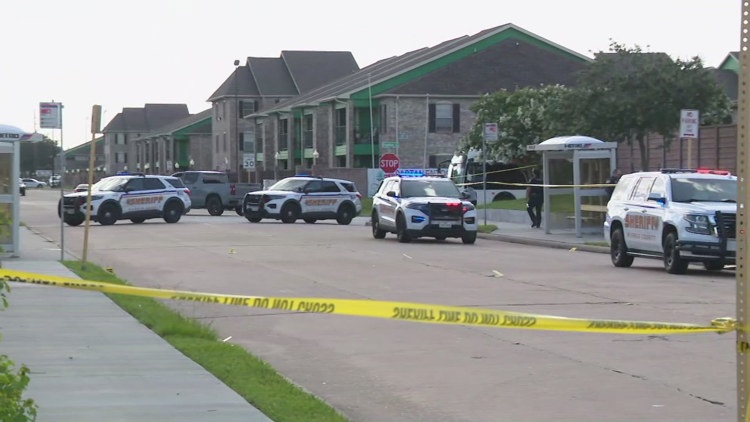 Sheriff: Two teens shot in west Harris County, one in critical condition