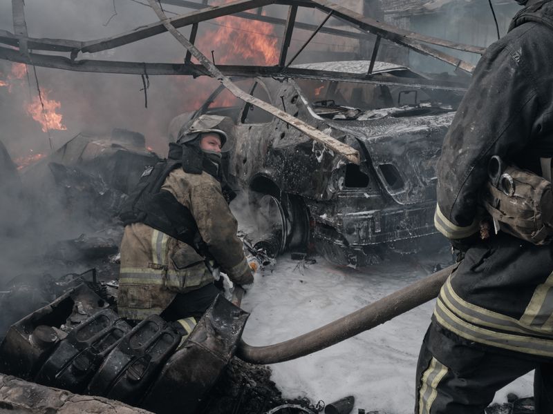 Russian strikes injure six in Ukraine, Kyiv issues air raid alert