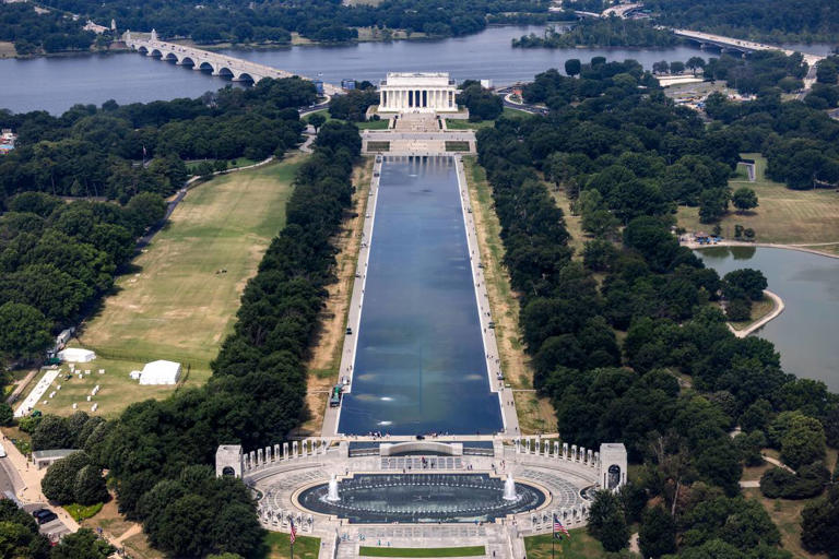 Trump diz que algas no Lincoln Memorial se devem a vandalismo e ...