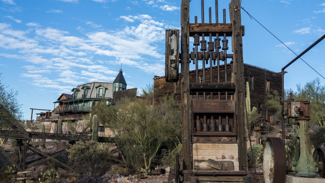 Life and legacy of American West mining towns