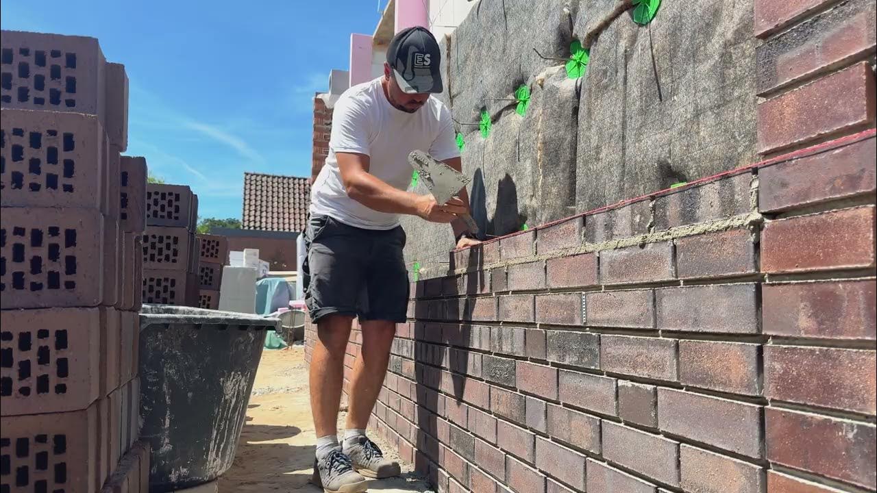 Moderne Klinkerfassade Schritt für Schritt gemauert