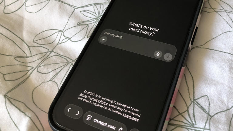I asked 3 AI tool for sleep advice — here's how a doctor scored each one