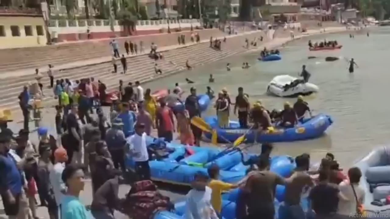 Paddle vs paddle: Tourists, rafting operators clash in dramatic ...