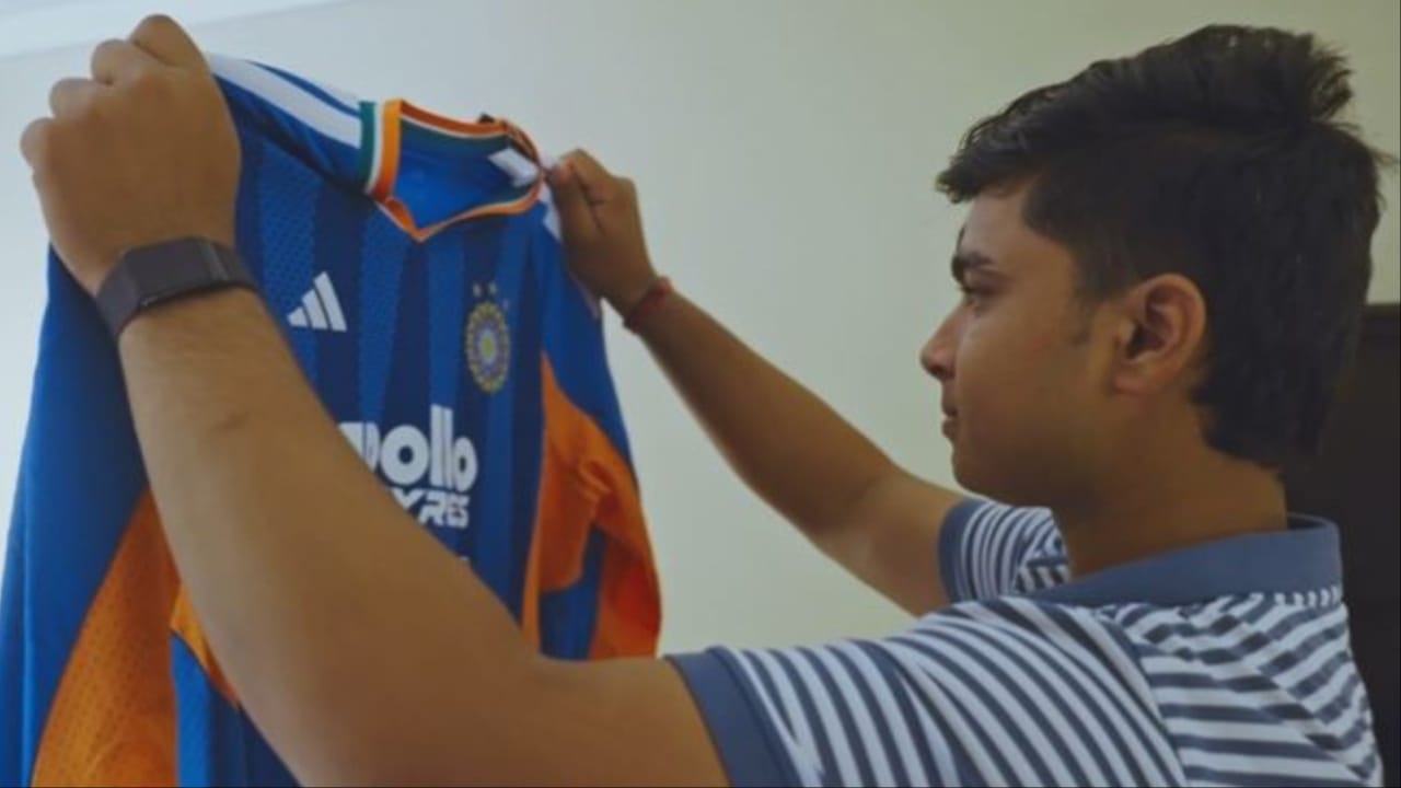 IND vs IRE: वैभव सूर्यवंशी को किसने होटल के कमरे में जाकर दी टीम इंडिया ...