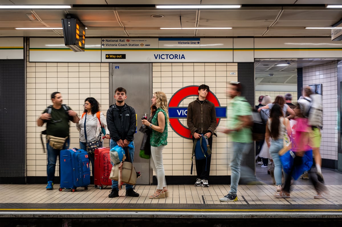 Tube and Elizabeth line chaos as signal failure and flood hits travel