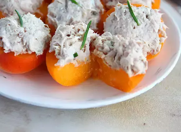 Stuffed apricots with tuna and rosemary