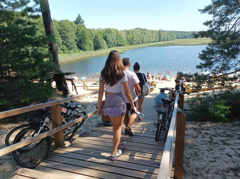 Obok stawów "Echo". Spacer na zwierzyniecką Piaseczną Górę. Piękno ...