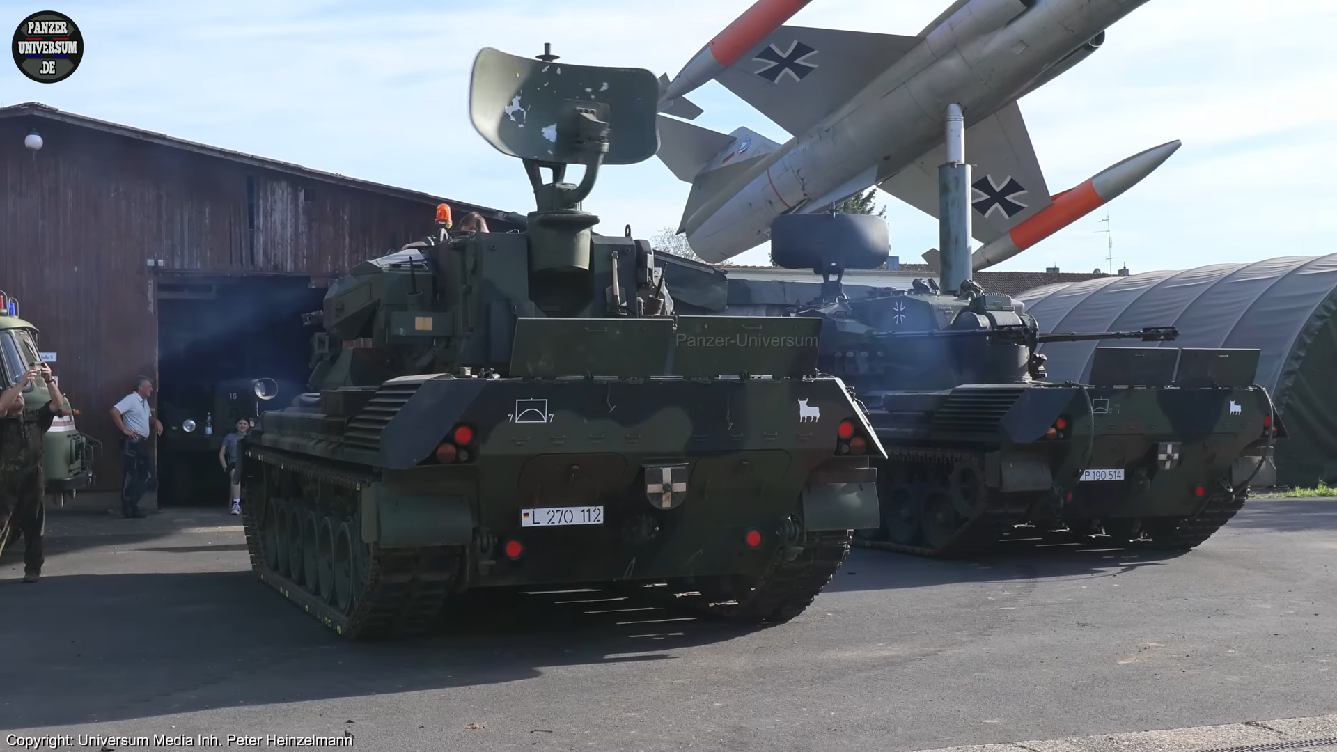 Schau, was passiert, wenn der Gepard Flugzeuge automatisch verfolgt