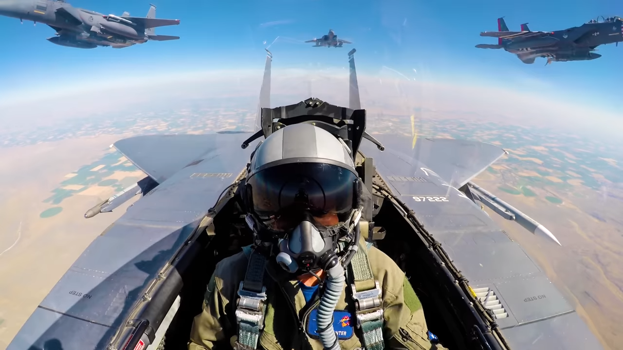 Watch 2 engines rip the sky with 70,000+ lbs of thrust – Shockwave hits