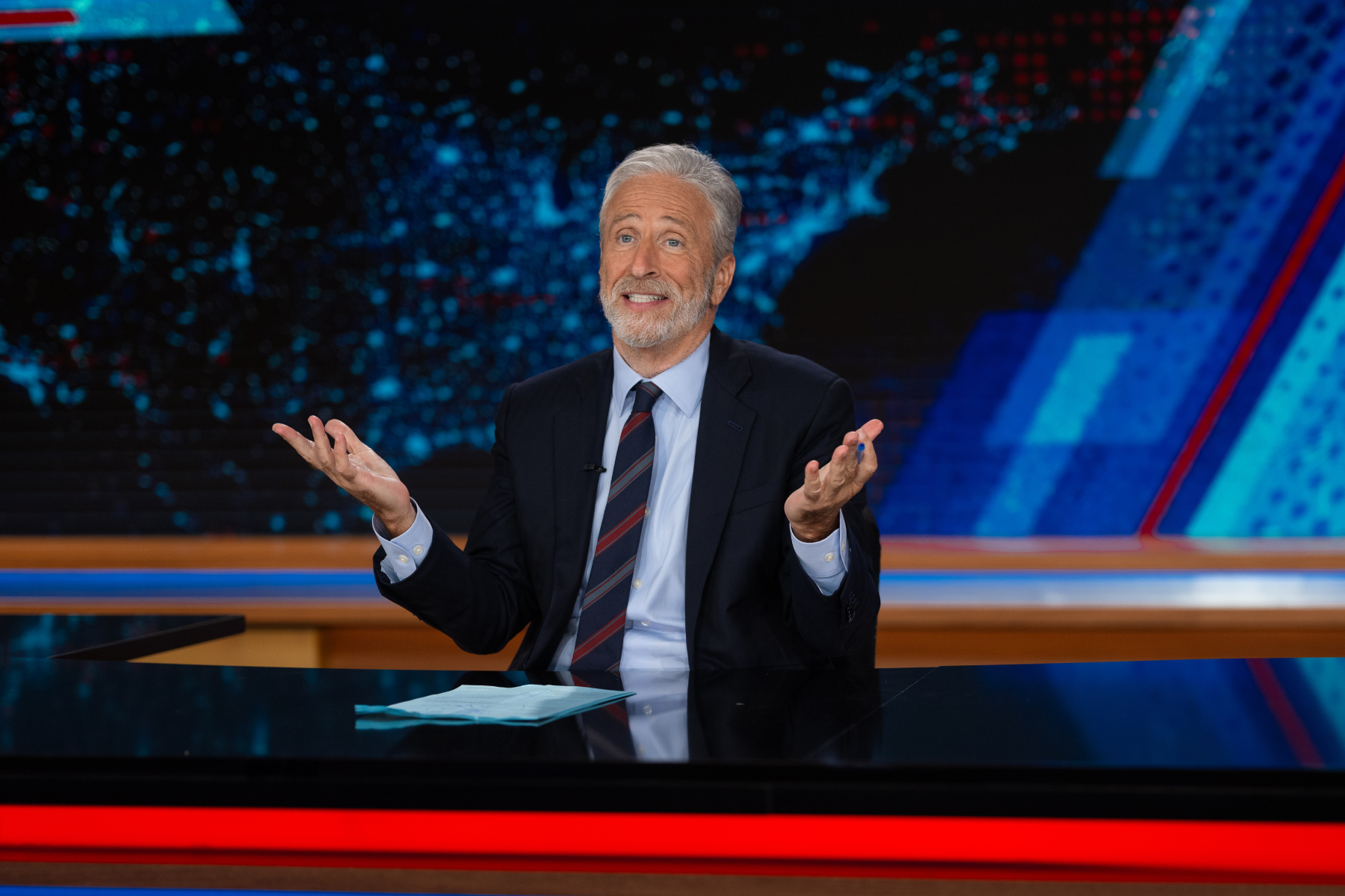 Jon Stewart hits at Donald Trump's reflecting pool renovation