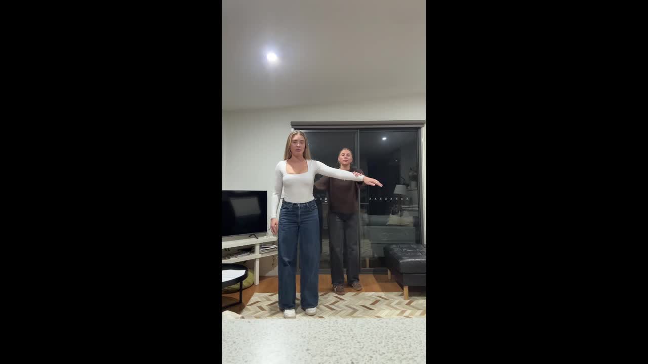TikTok partner lift attempt ends in tumble in Merimbula, Australia