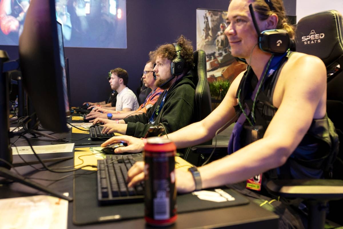 Steam launches video game console amid high component prices
