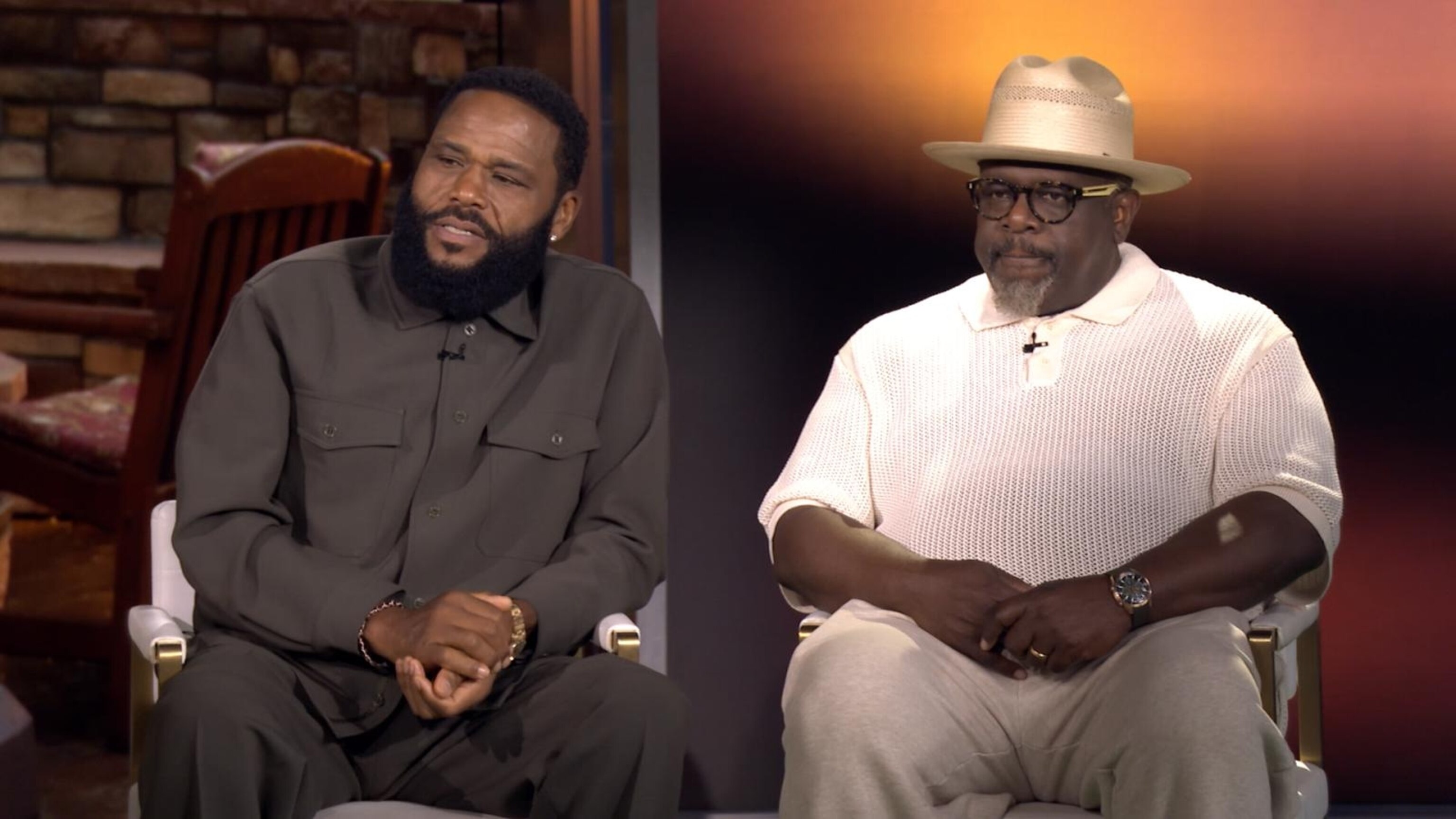 Grilling Anthony Anderson and Cedric the Entertainer on new BBQ ...