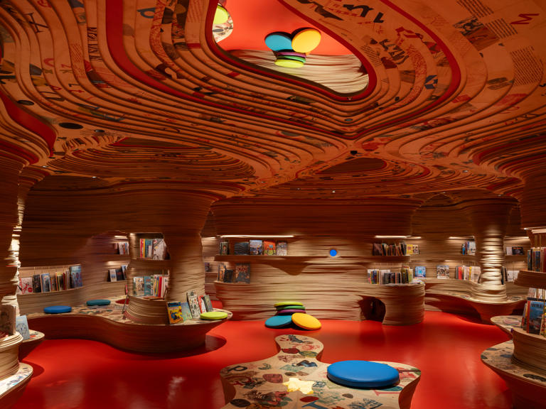 Mona’s new library opens with a Bowie manuscript and no fixed order
