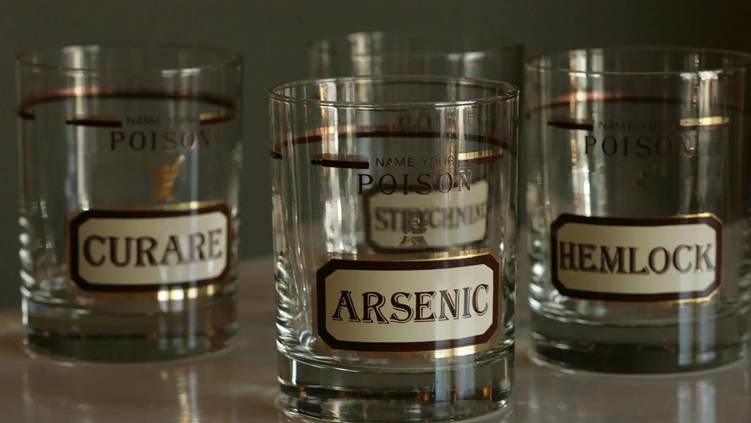 11 stylish ideas for showcasing vintage glassware