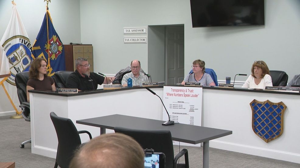 Tiverton residents question plan to add more flock cameras