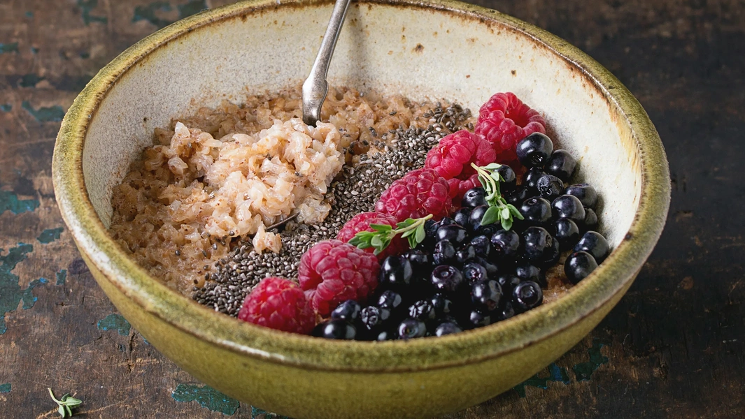 Oatmeal’s nutrition, benefits, and hidden pitfalls