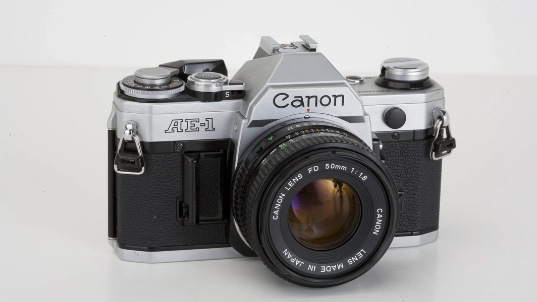 7 vintage cameras photographers still treasure
