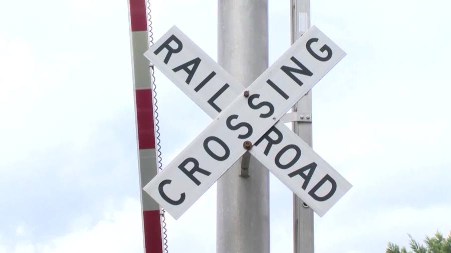 Railroad crossing safety upgrades proposed for five Baton Rouge streets
