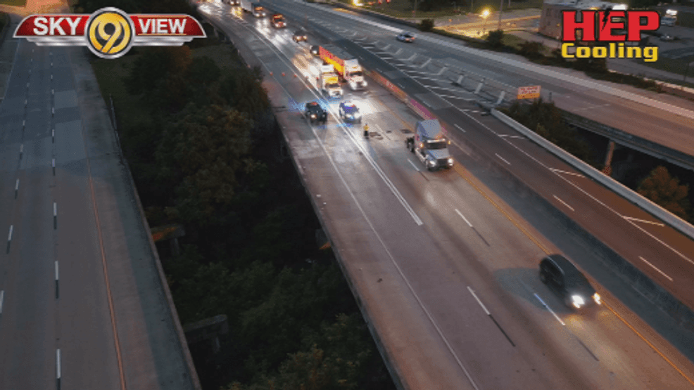 Large pothole snarls early morning traffic on I-24 in Chattanooga