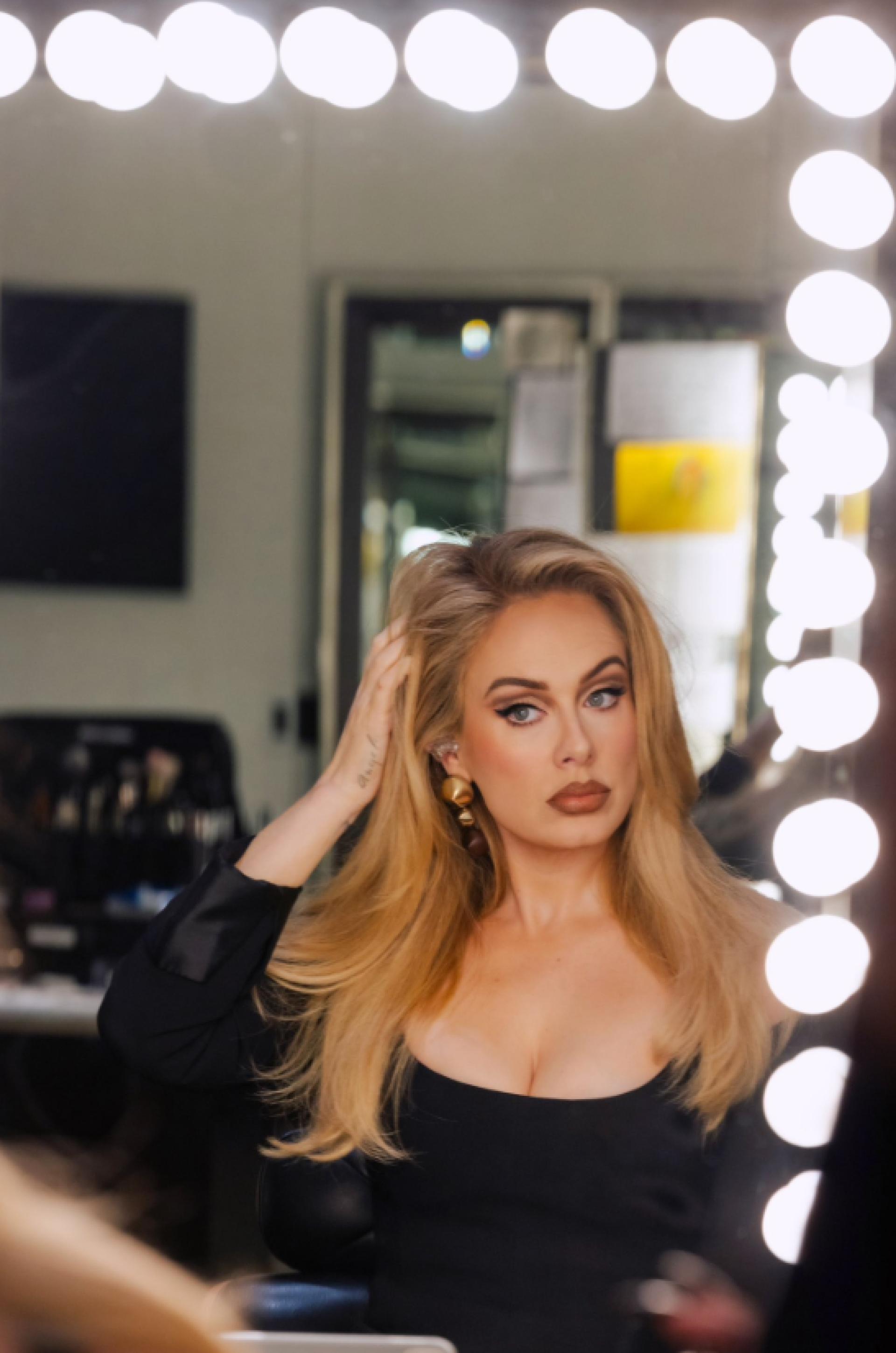 Adele reportedly returns to London studio amid comeback rumours