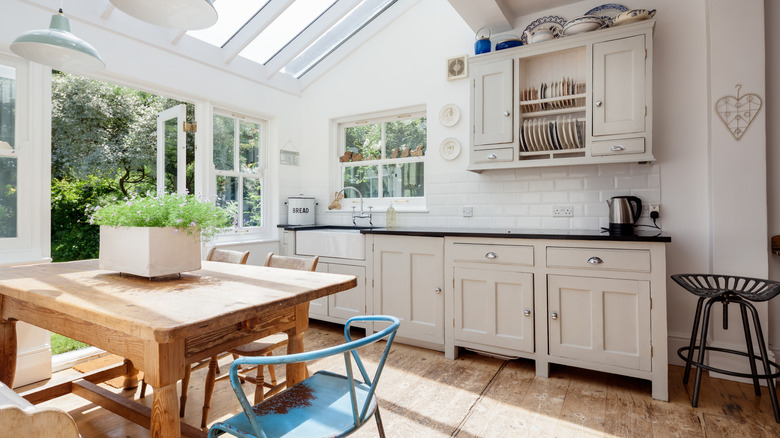 Tips and tricks to give your overly-modern kitchen more vintage charm