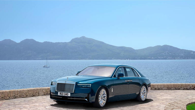 2025 Rolls-Royce Ghost Series II