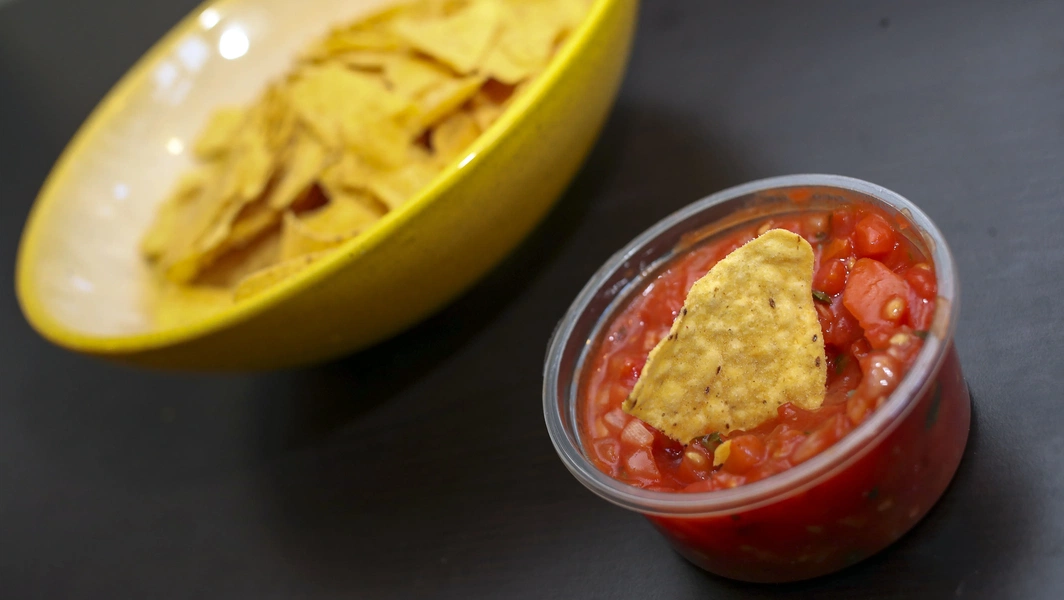 Chain restaurants for chips and salsa