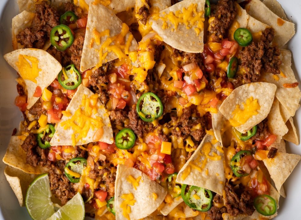 5 chain restaurants with the best nacho platters, according to diners