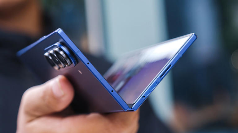 What owners say is the biggest problem with foldable phones