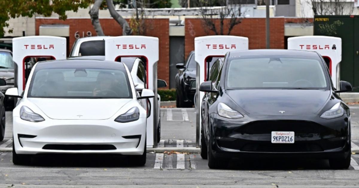 Tesla's '7 times safer' FSD claim under fire after Sweden, Dutch ...
