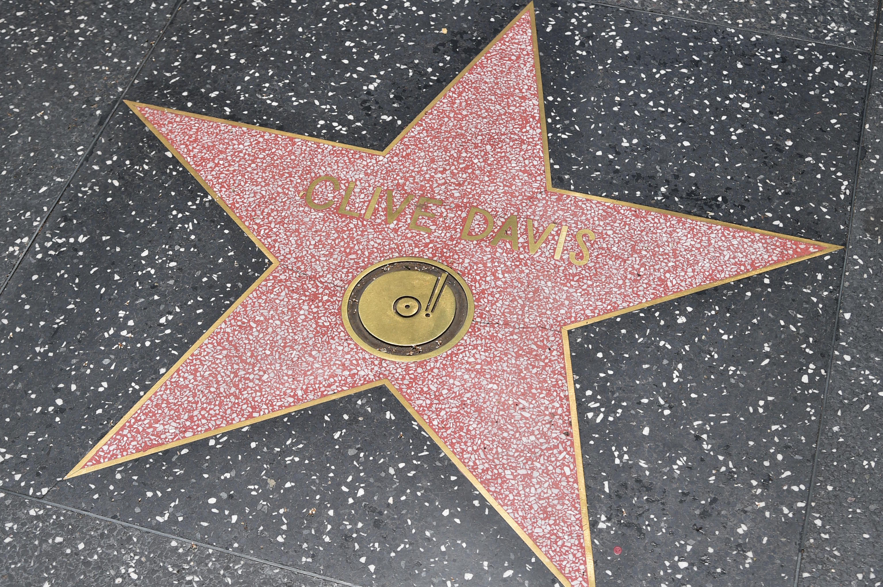 10 songs to memorialize Clive Davis, the larger-than-life music executive
