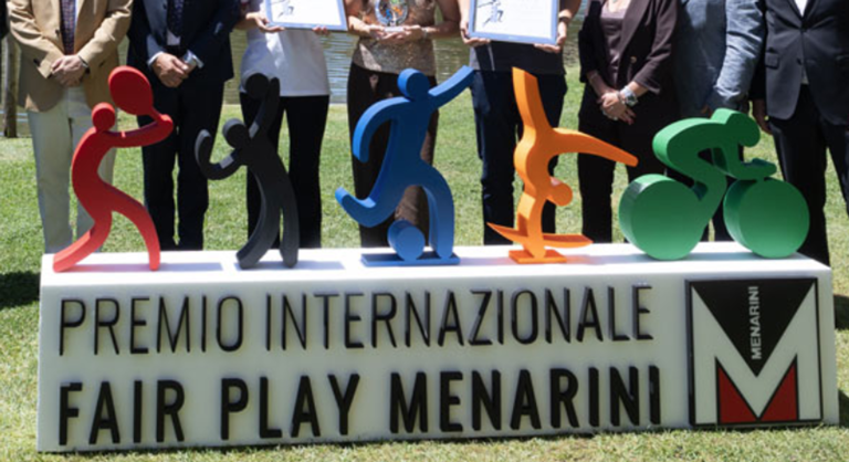 Premio 'Internazionale Fair Play Menarini', Diego Milito ed Emilio ...