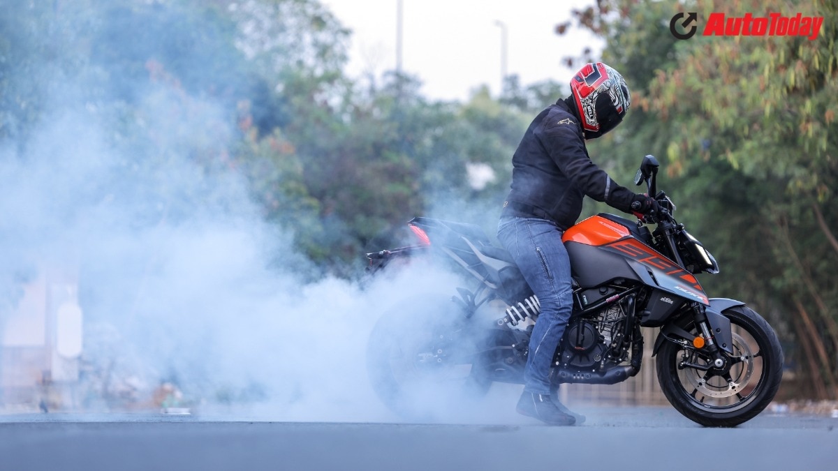 KTM Duke 390 review, first ride: Smaller engine, same streetfighter spirit?