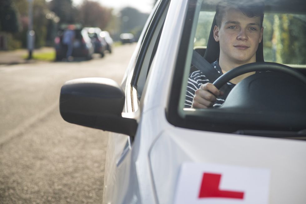 Road safety expert demands new driving licence restrictions for ...
