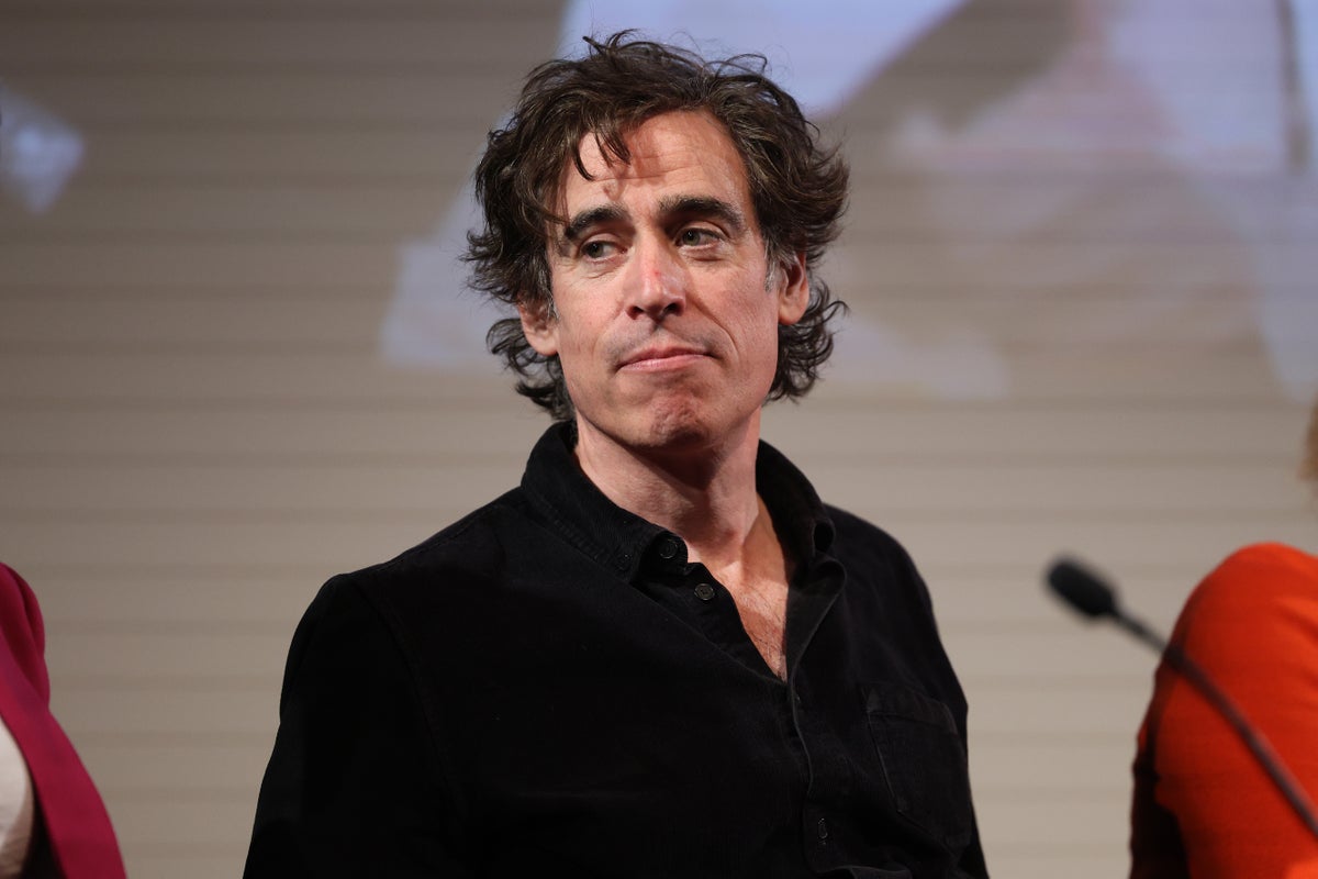 Stephen Mangan: ‘I kicked a theatregoer’s feet off the stage’