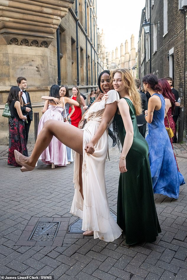 Cambridge students jump in the river after downing champagne at £300-a ...