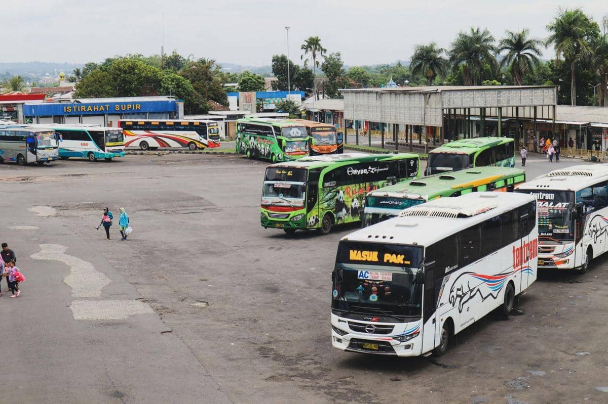 5 keunggulan shuttle dan bus untuk commuting antarkota