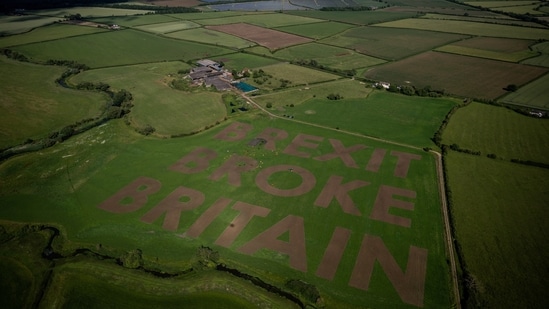 Starmer's exit marks Brexit anniversary: Is 'Bregret' behind UK losing ...