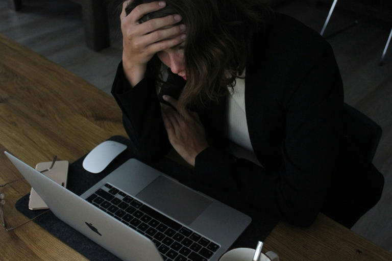 Are you doomjobbing? 7 warning signs you shouldn't ignore