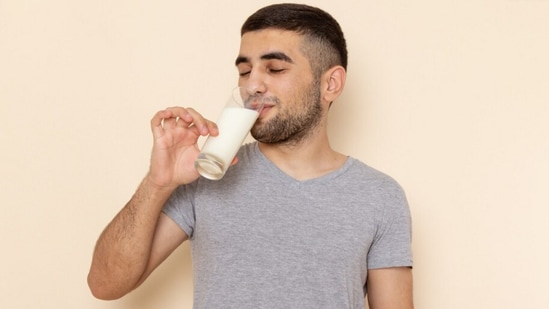 Is drinking too much milk bad for your bones? Doctors reveal truth ...