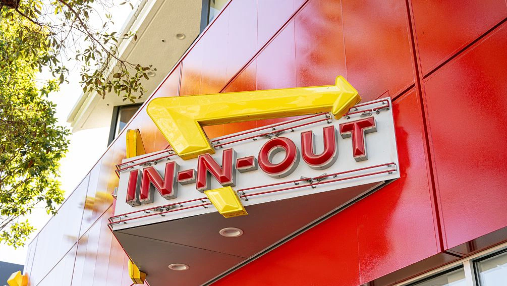 6 celebrity chefs and their fast food favorites