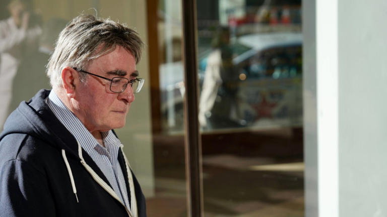 Alleged cult leader William 'Little Pebble' Kamm accused of grooming girl