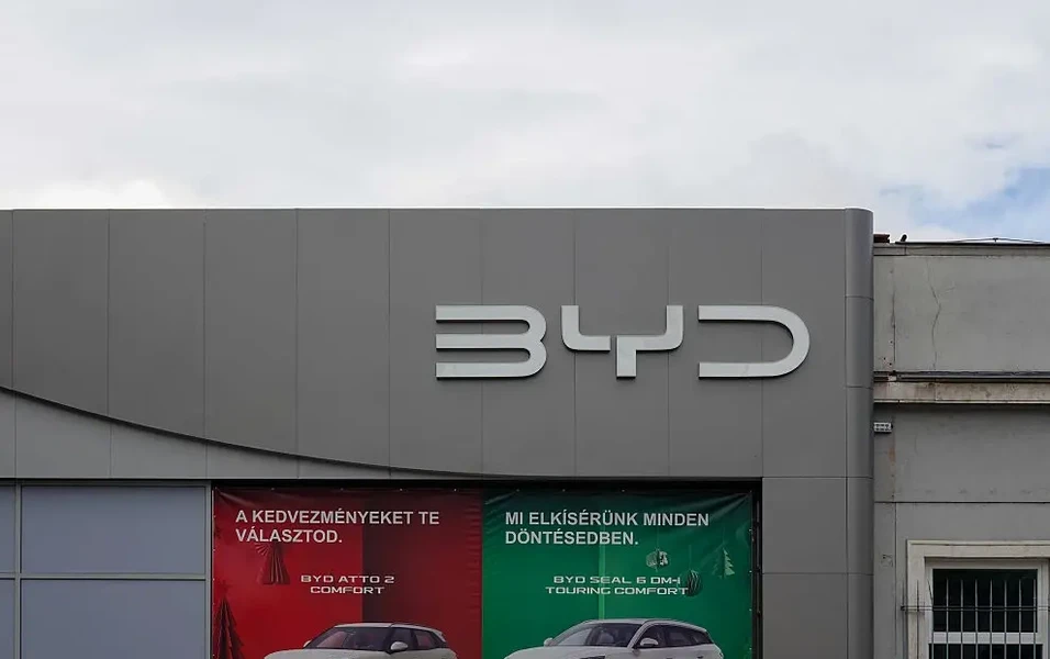 Electrified cars drive EU growth as Chinese brands surge