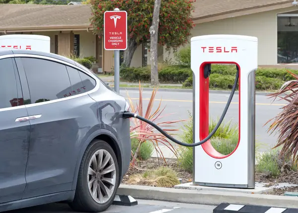 Pinpointing the weak links in EV charging reliability