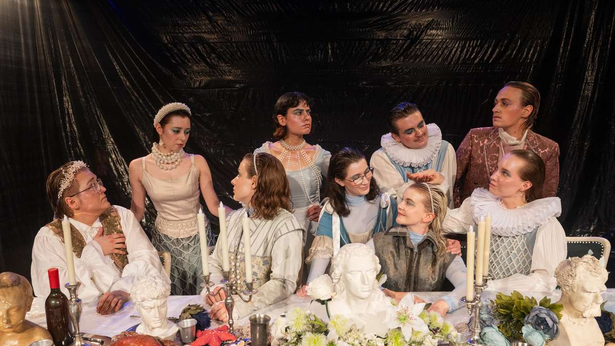 DT-Theaterfestival: Spielclub dreht Shakespeare auf links – queere ...