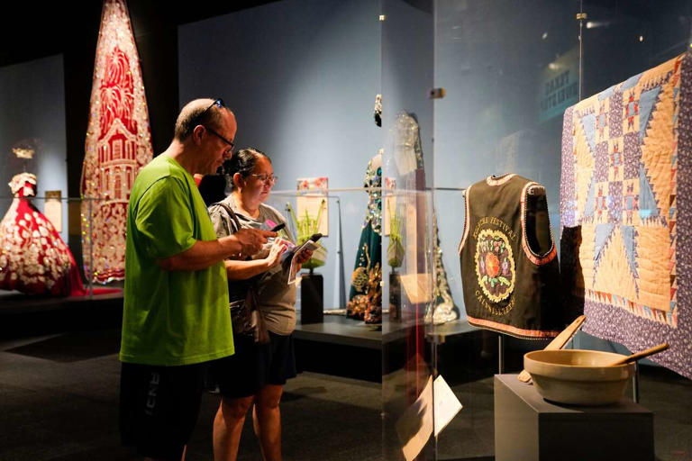Crowns, parades and giant pecans: Inside the Bullock Museum's Texas ...