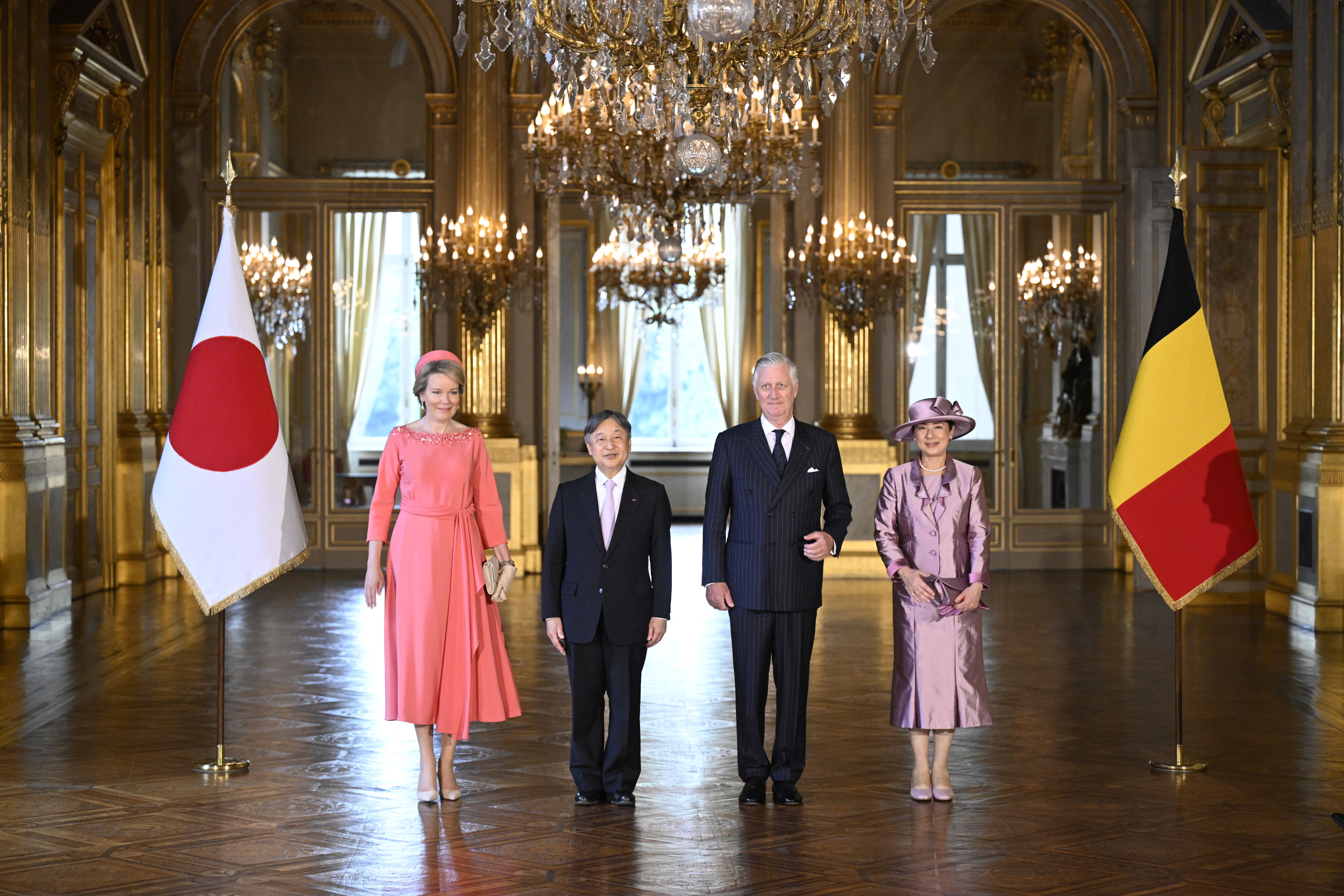 Japanse keizer bezoekt België - Welkomstceremonie luidt staatsbezoek ...