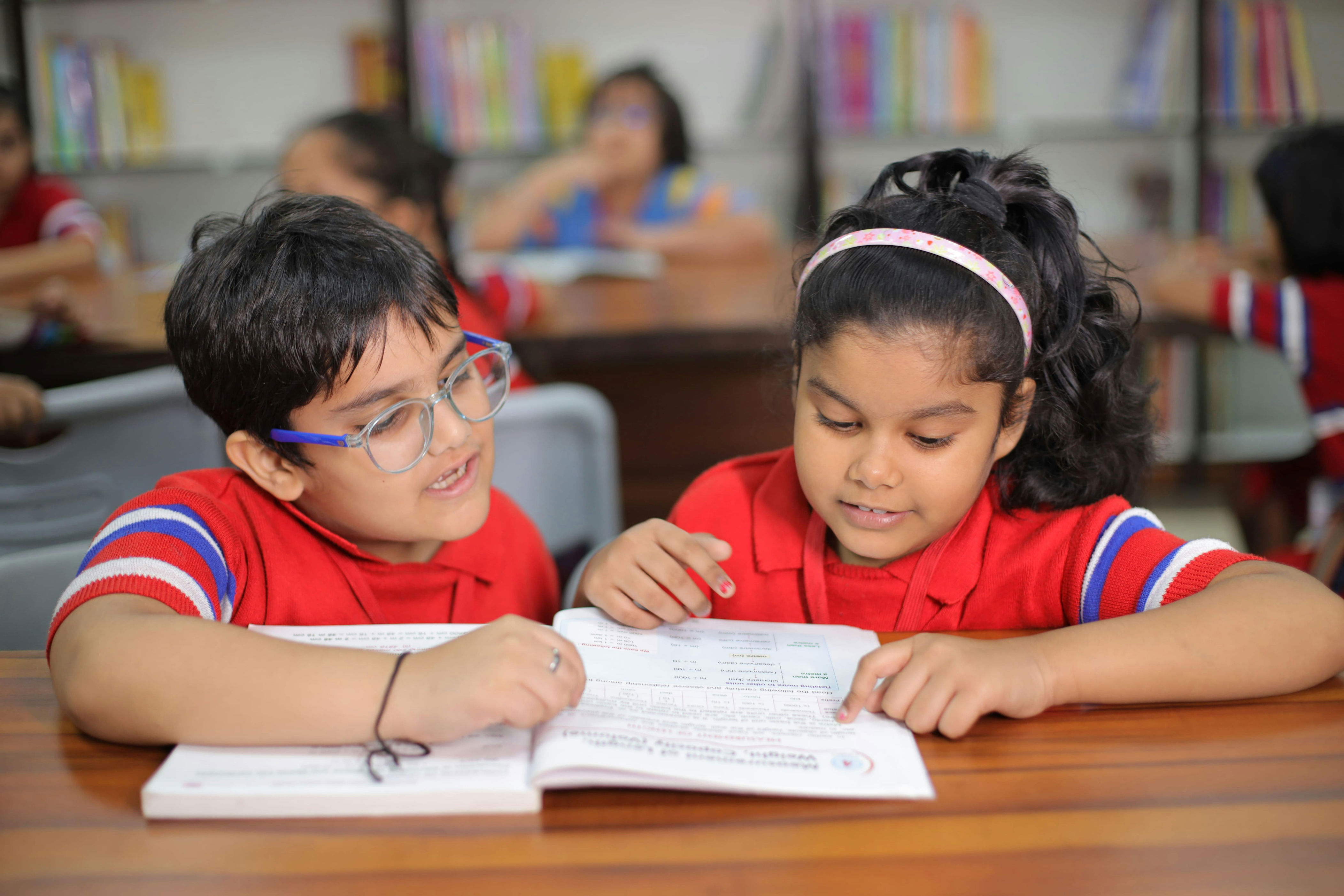 AI boosts students' performance by 127% but not their thinking