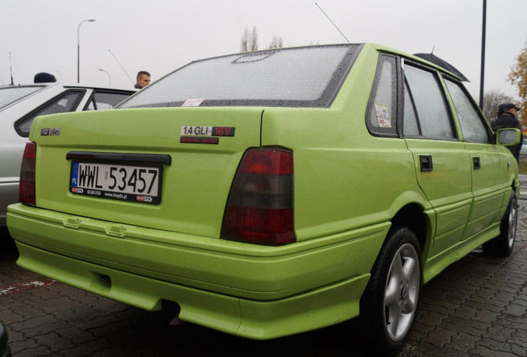 Polonez jako sedan? Mija 30 lat od premiery tej osobliwej wersji ...
